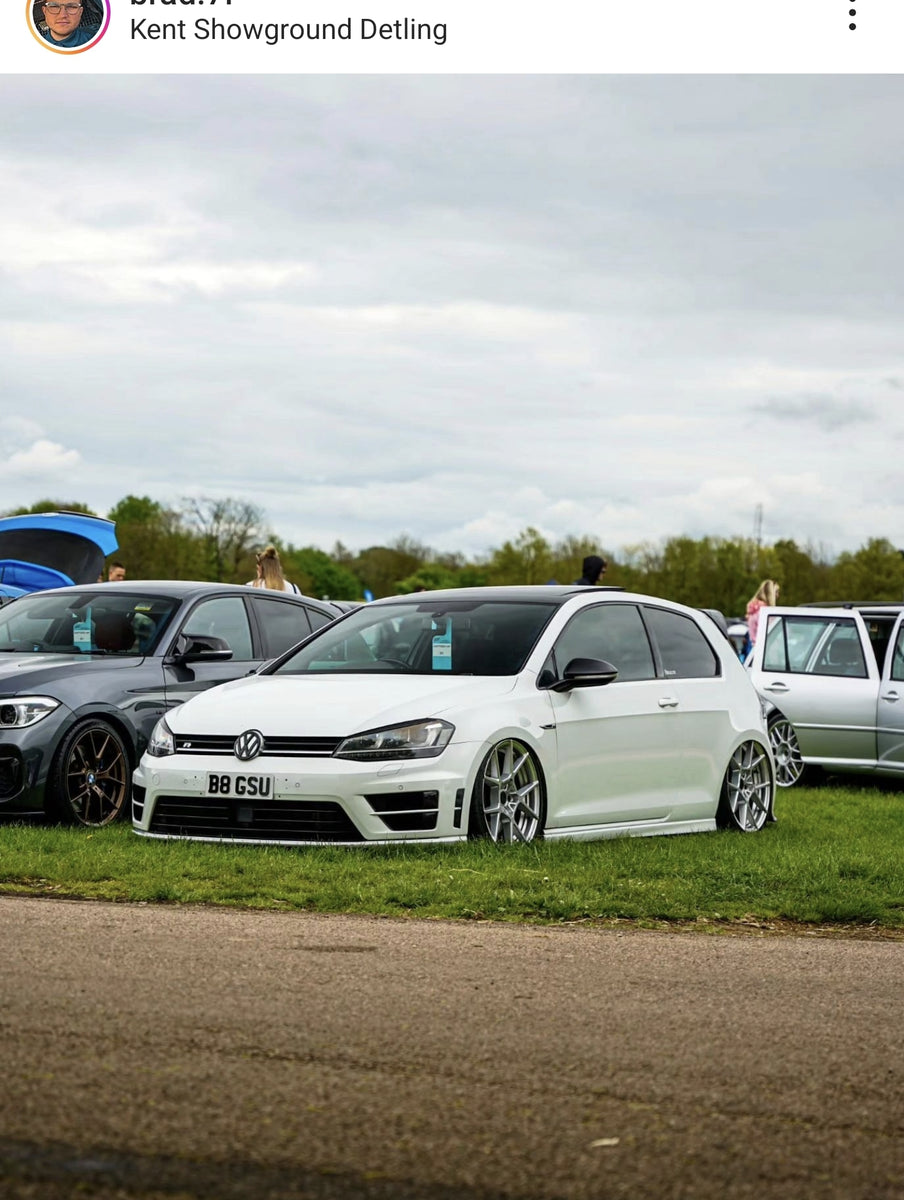 Bagged MK7 VW Golf R with some short 3D gel plates – PL8 LAB